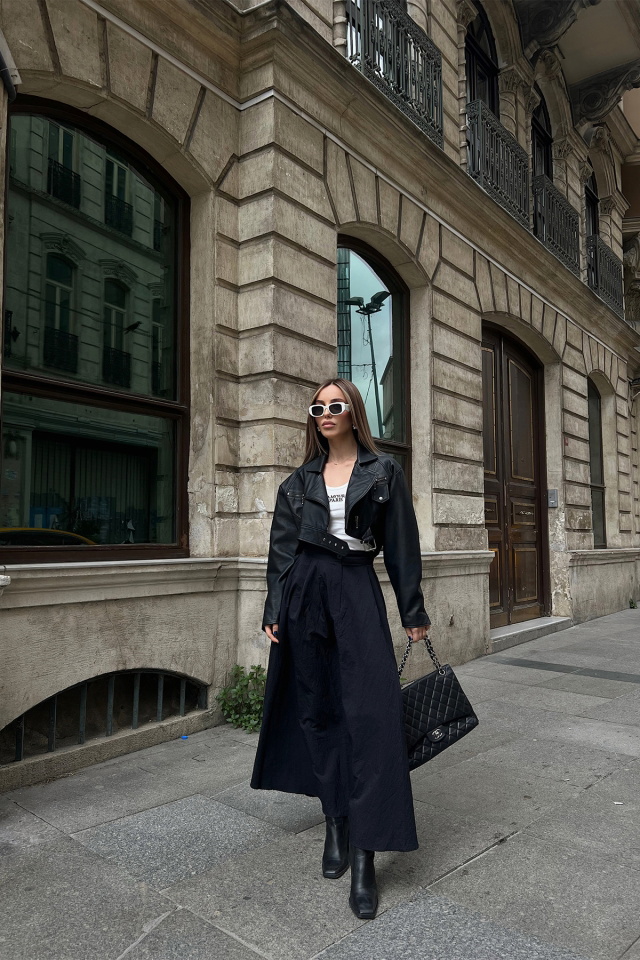 Yeni Sezon Siyah Etek Modelleri ve Fiyatları - EYYO